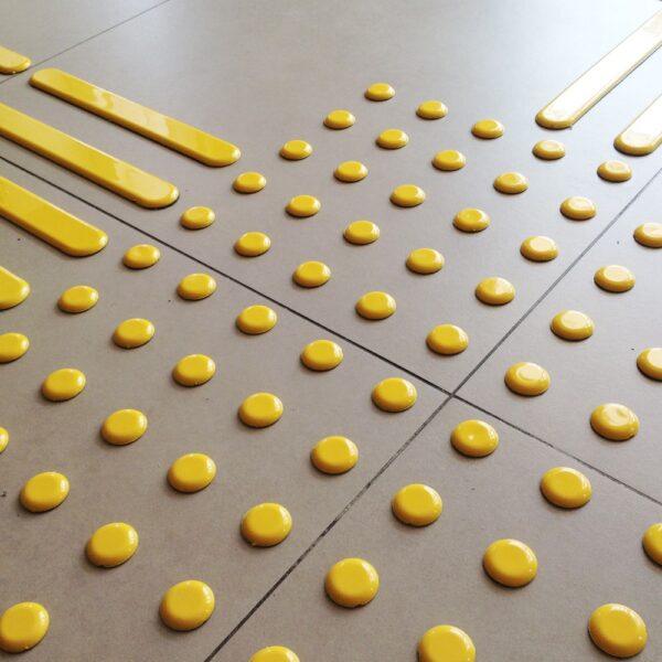 Tactile Paving - Directional/Guidance (Separate Bars) , İLT 5001